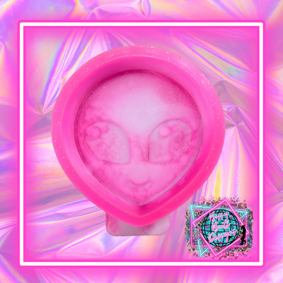 Alien – BossyBootsDesigns